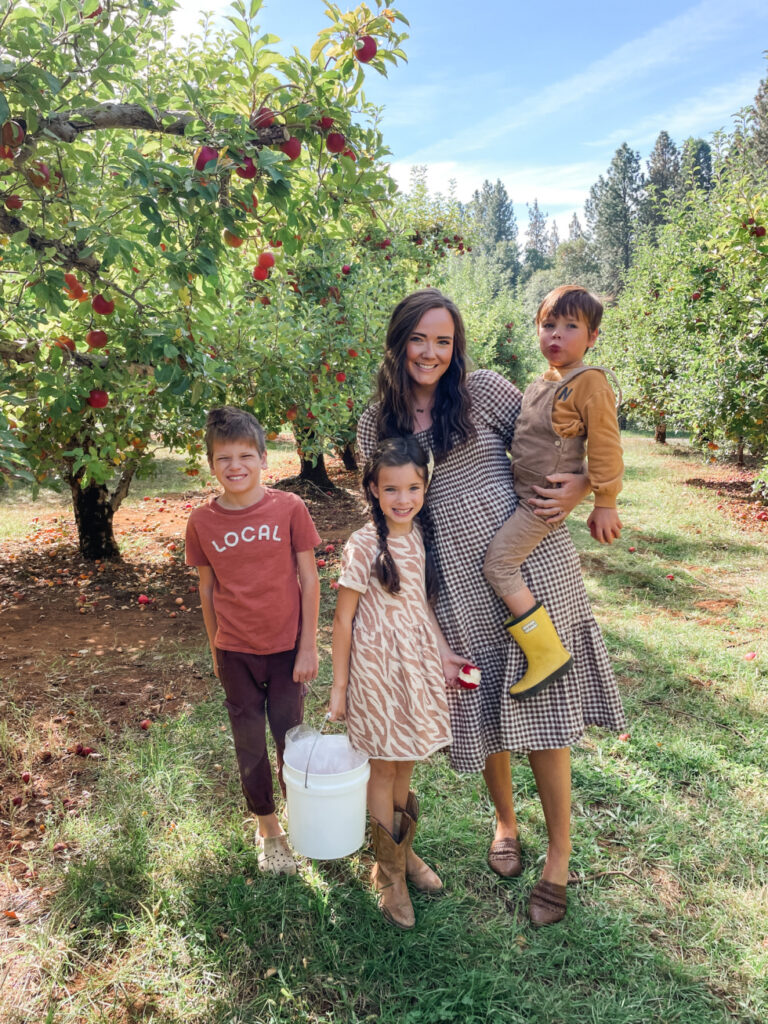 APPLE HILL GUIDE TO THE BEST FARMS - Katie Did What